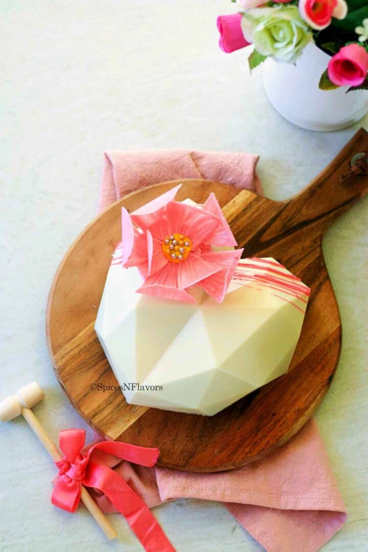 Breakable/ Smashable Chocolate Heart with hammer - Spices N Flavors