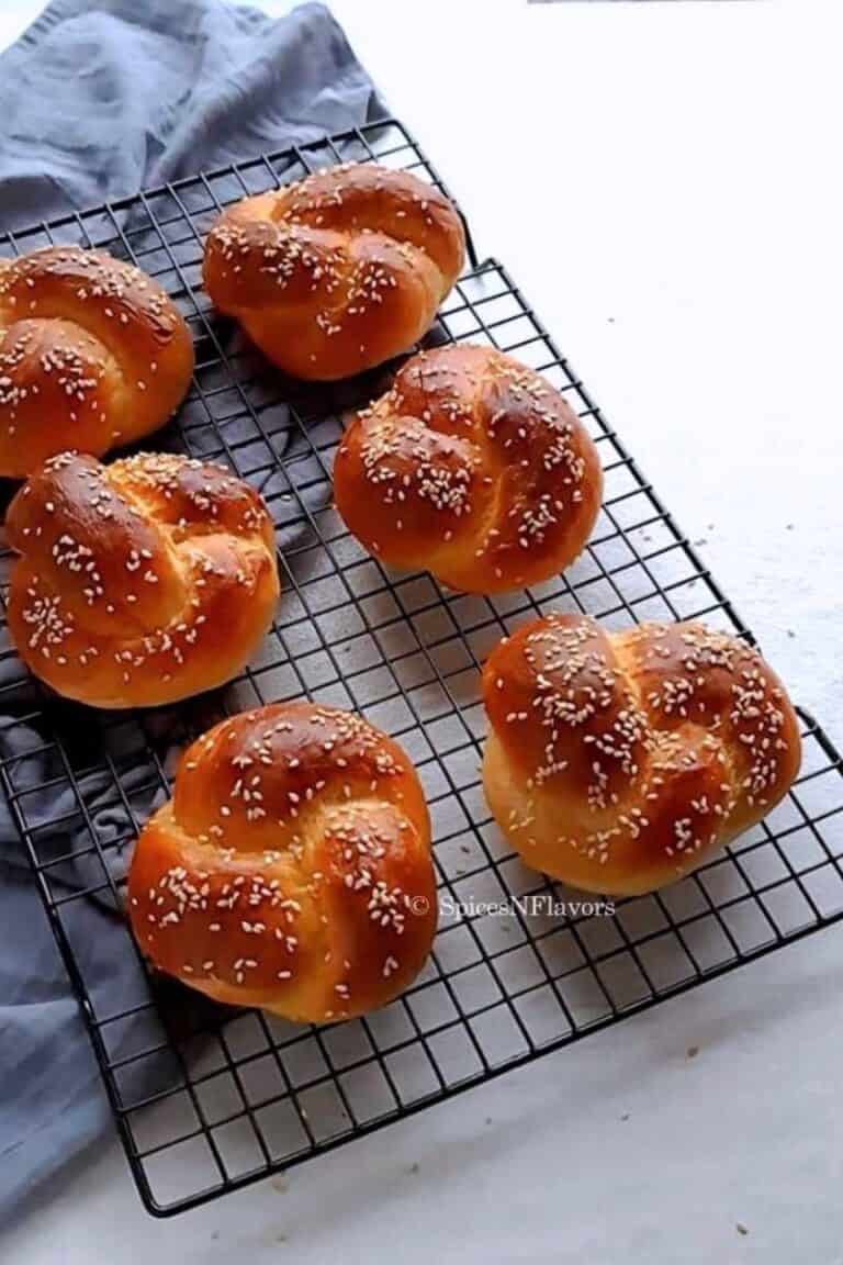 Best Challah Rolls recipe (Step by Step Challah Buns) - Spices N Flavors