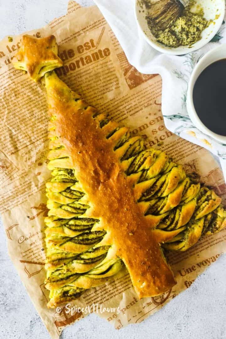 Pesto Christmas Tree Bread (Pull Apart) - Spices N Flavors