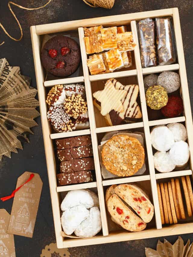 10 Easy Christmas Cookies with few ingredients - Spices N Flavors