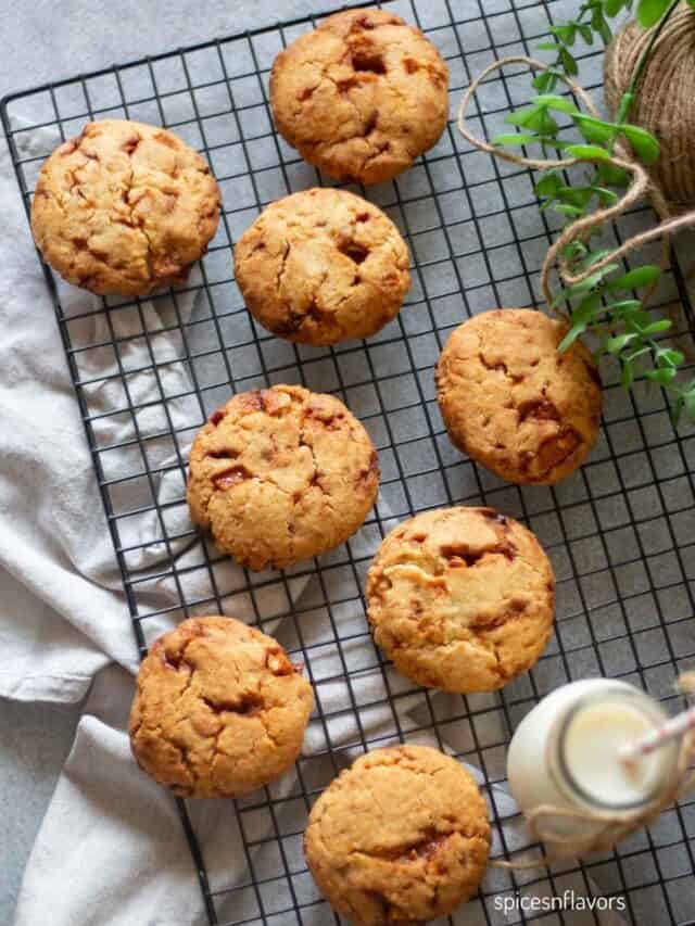 Cheesy Monaco Bites -Monaco Biscuit Party Topping - Spices N Flavors